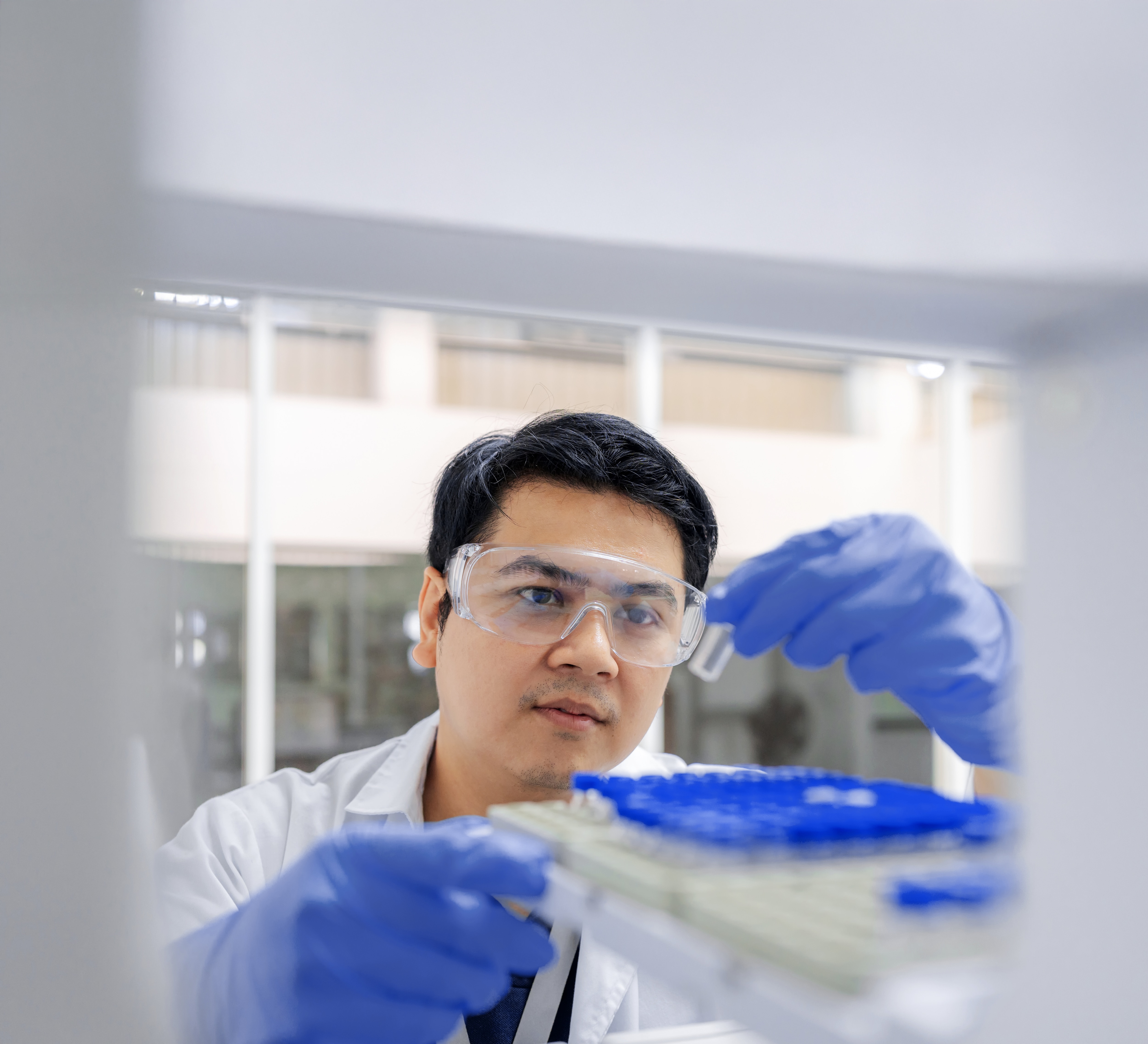 Chromasolv™ Solvents | High-Purity Chromatography Solvents | Solstice ...